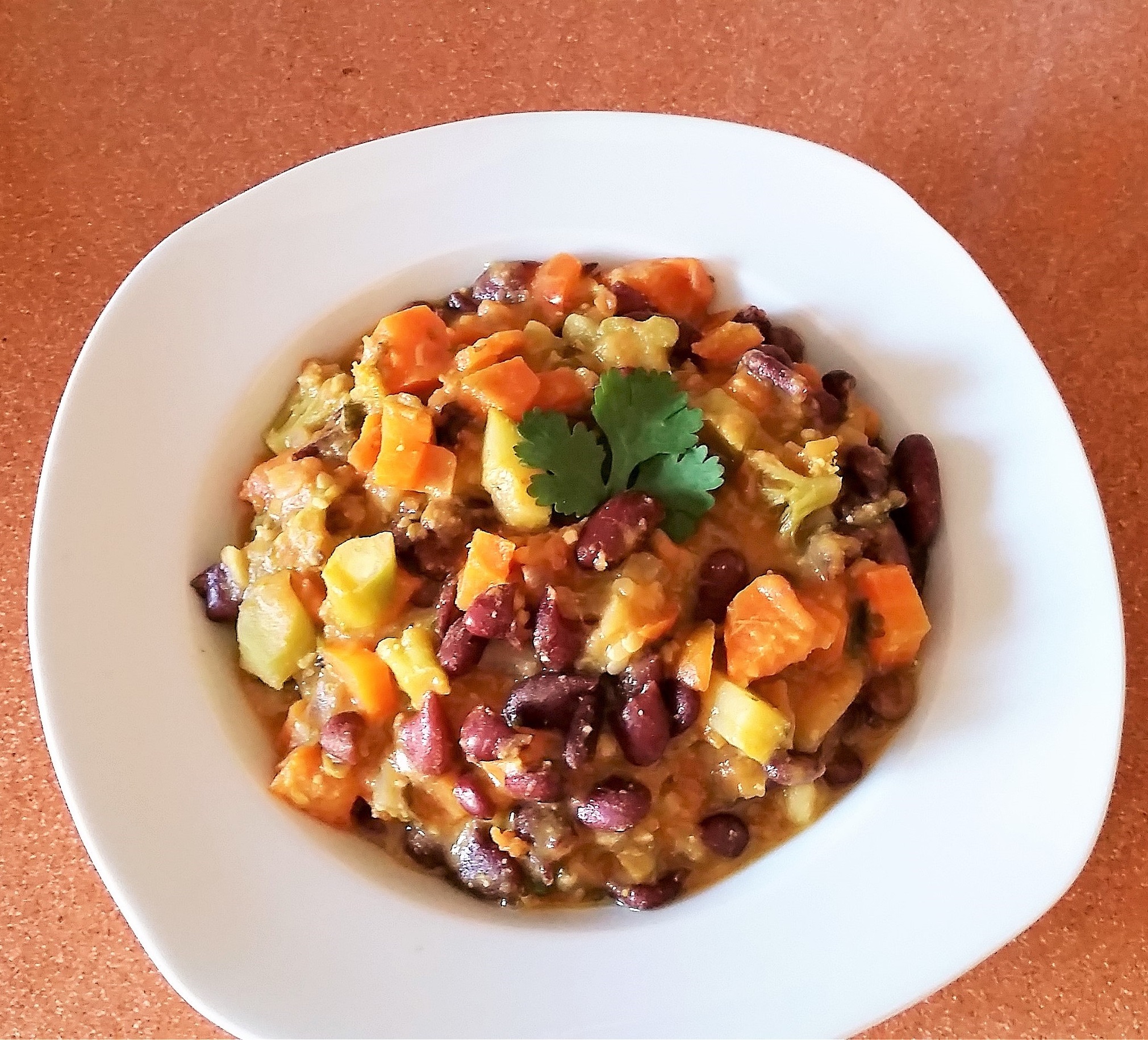 alubias-rojas-con-verduras-y-especias - Burbuja natural